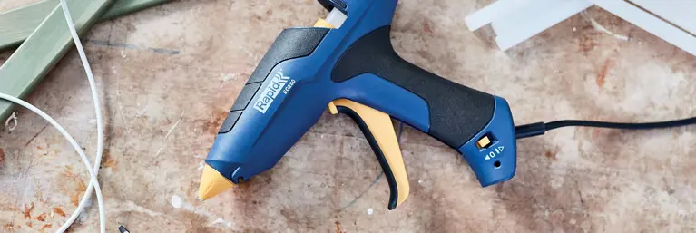Glue guns